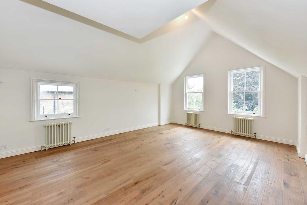 Hamilton Road, London 2 bed apartment - £665,000