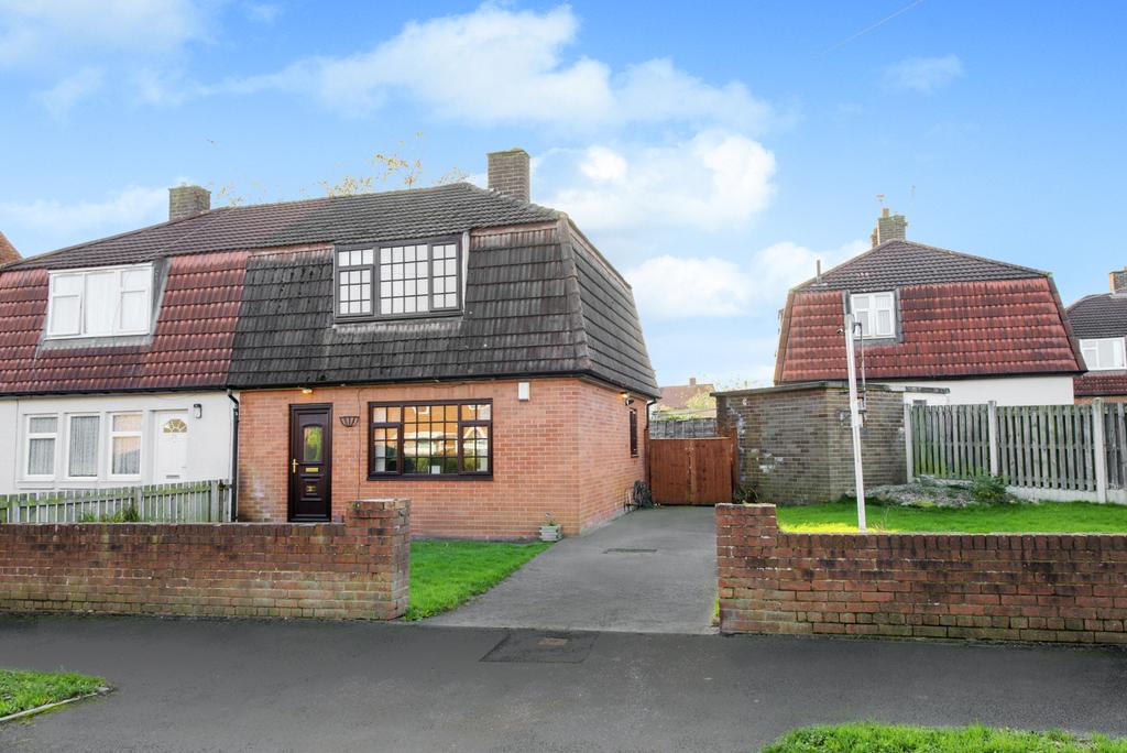 Stanks Gardens, Leeds, LS14 3 bed semi-detached house - £140,000