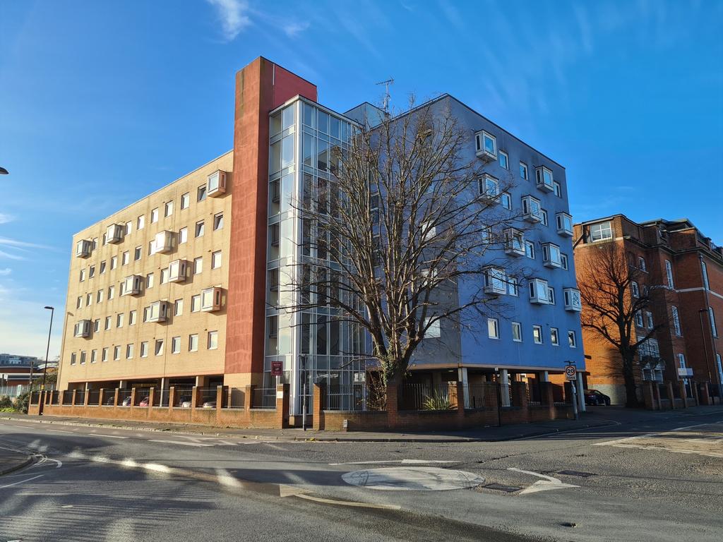 Anglesea Terrace, Southampton 1 bed flat - £550 pcm (£127 pw)