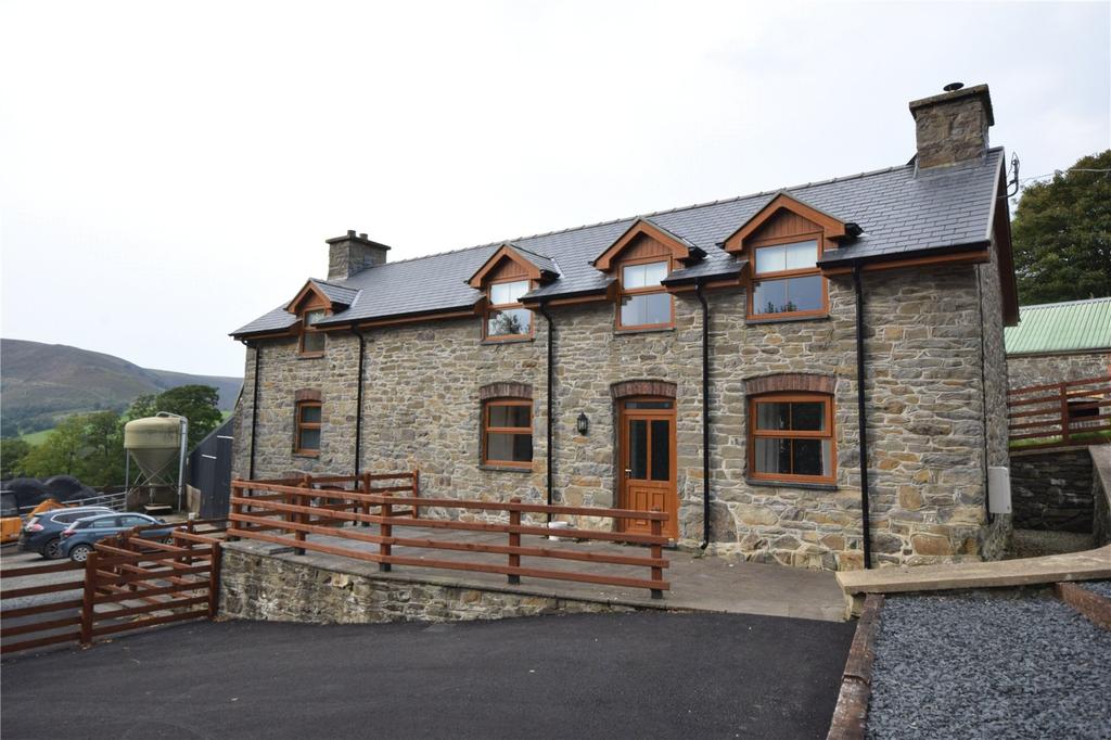 Pennant, Llanbrynmair, Powys, SY19 4 bed detached house - £685 pcm (£ ...