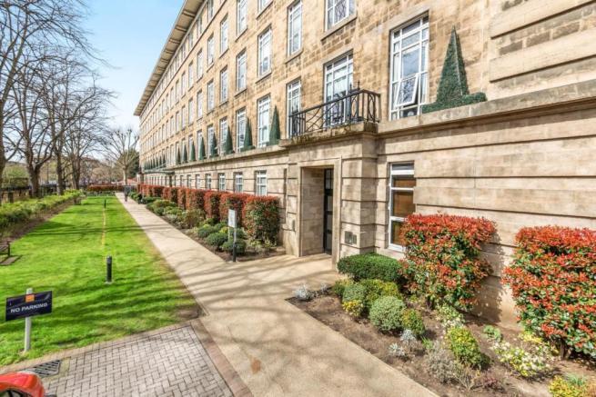 Bromyard House, Bromyard Avenue... Studio - £1,100 pcm (£254 pw)