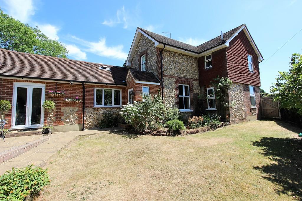 High Road, Chipstead 3 bed semi-detached house - £625,000