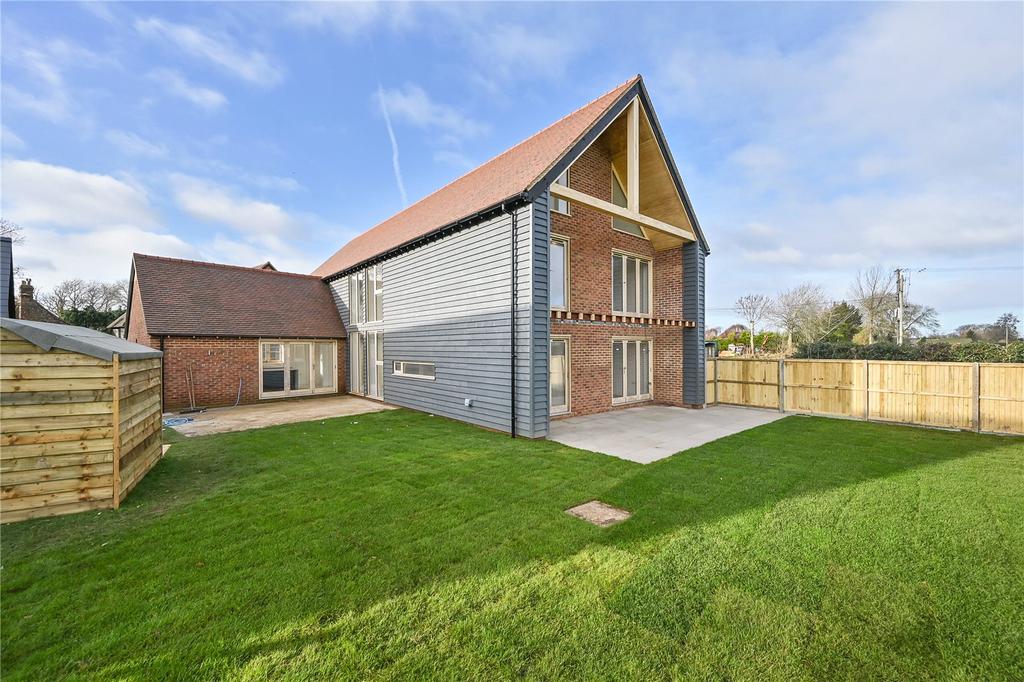 Mann's Hill, Bossingham, Kent, CT4 4 bed detached house - £825,000