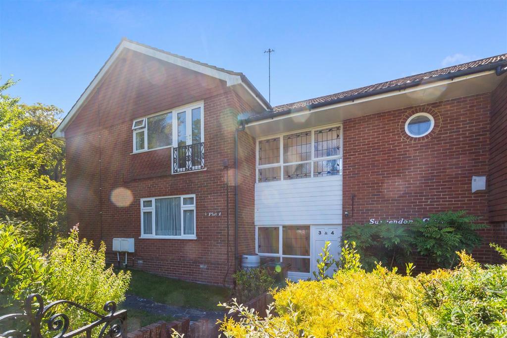 Varndean Gardens, Brighton 2 bed property - £370,000