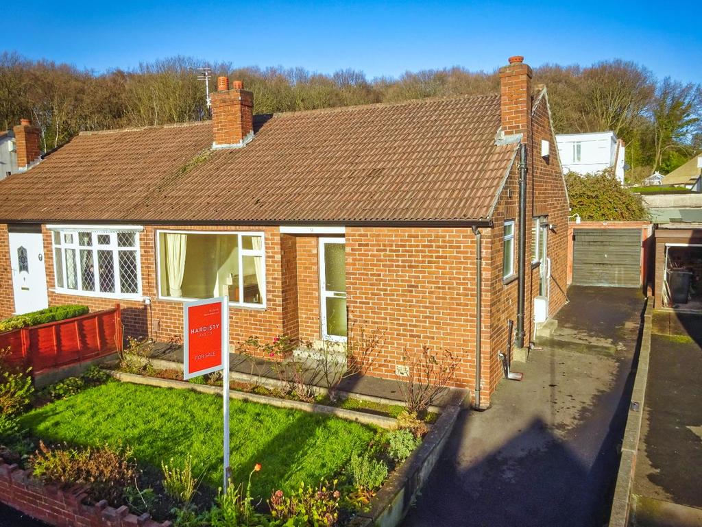 Woodway Drive, Horsforth 2 bed semi-detached bungalow - £210,000
