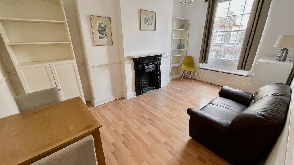 Leather Lane, London, EC1N 1 bed apartment - £1,500 pcm (£346 pw)