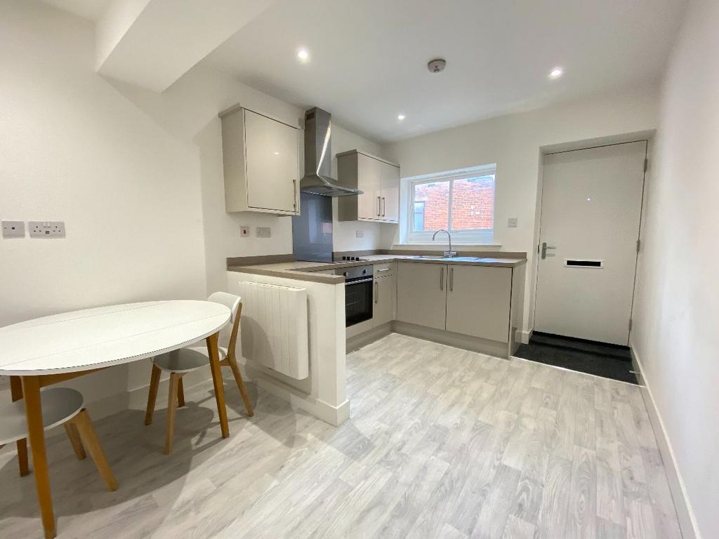 James Street, Blackburn. Lancs. BB1 6BE 1 bed apartment to rent - £600 ...