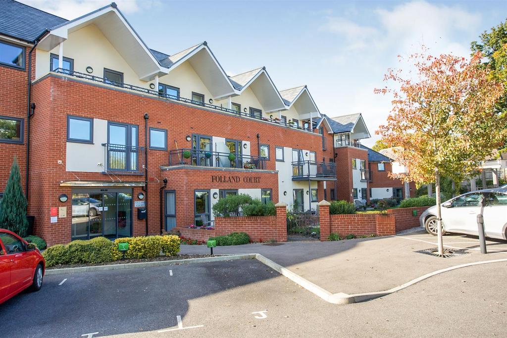 Folland Court Hamble Lane, Hamble... 2 bed apartment - £375,000
