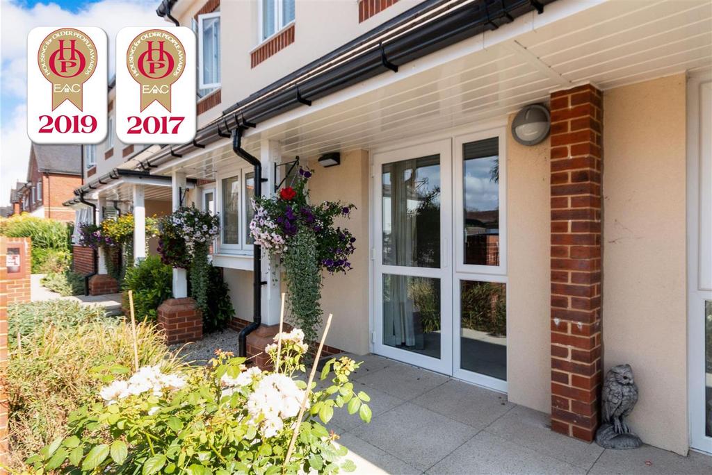 Clover Leaf Court, Ackender Road... 1 bed apartment - £219,950