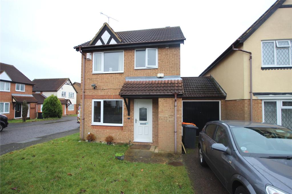 Farmbrook, Luton, Bedfordshire, LU2 3 bed detached house - £290,000