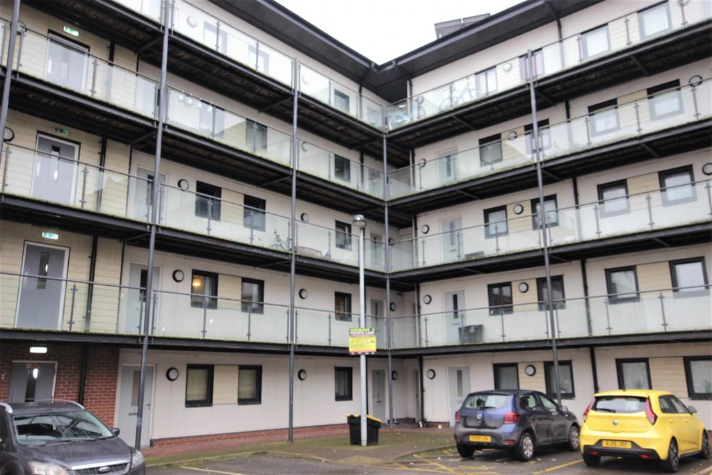 Spring Street, Hull, HU2 3 bed flat - £535 pcm (£123 pw)