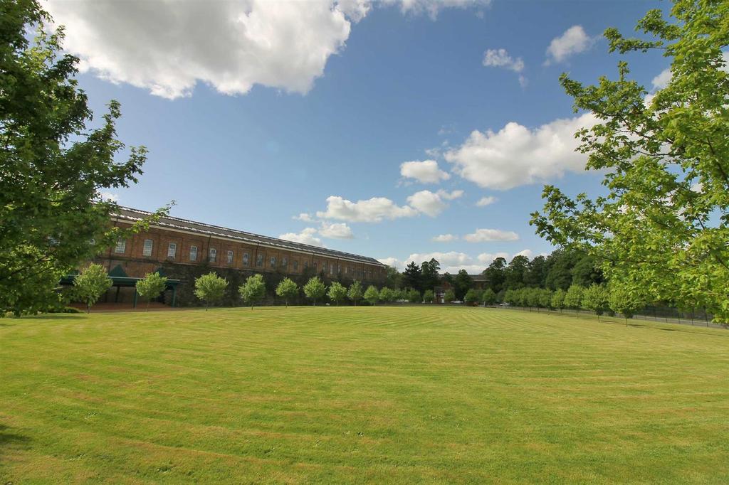 Royal Train Shed, Wolverton Park... 2 bed townhouse - £1,150 pcm (£265 pw)