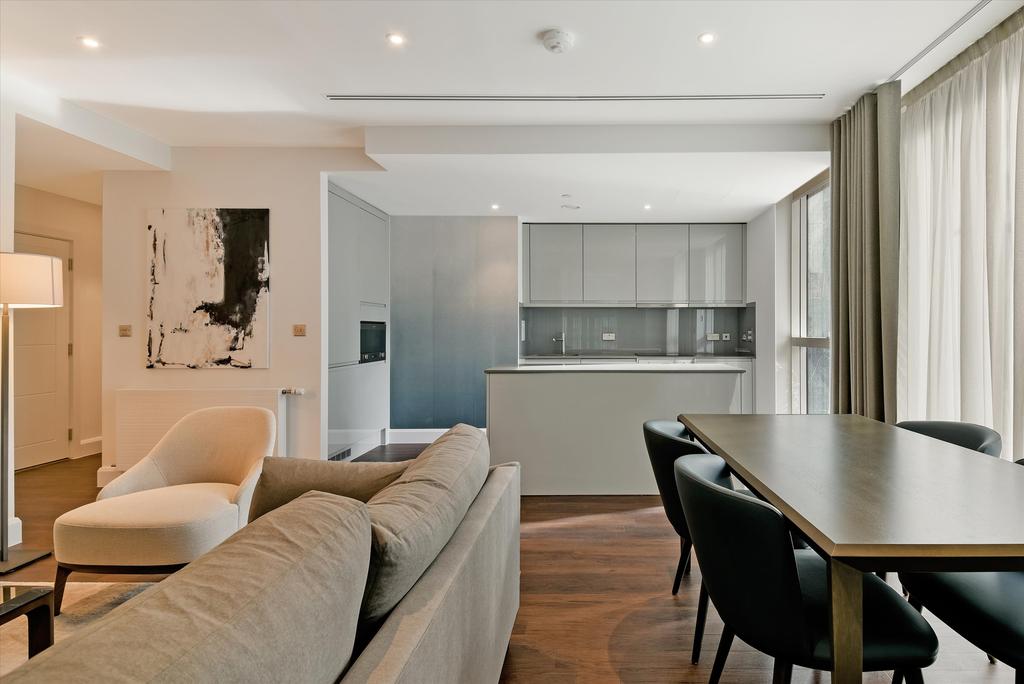 Ostro Tower, 31 Harbour Way, Nr... 2 bed flat - £2,253 pcm (£520 pw)