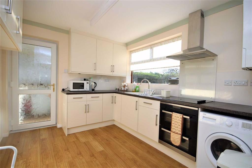 Grimsby Road, Binbrook, Market Rasen, Lincolnshire 3 bed detached ...