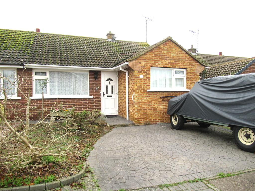 Oxenden Crescent, Wingham, Canterbury... 2 bed semi-detached bungalow - £289,950