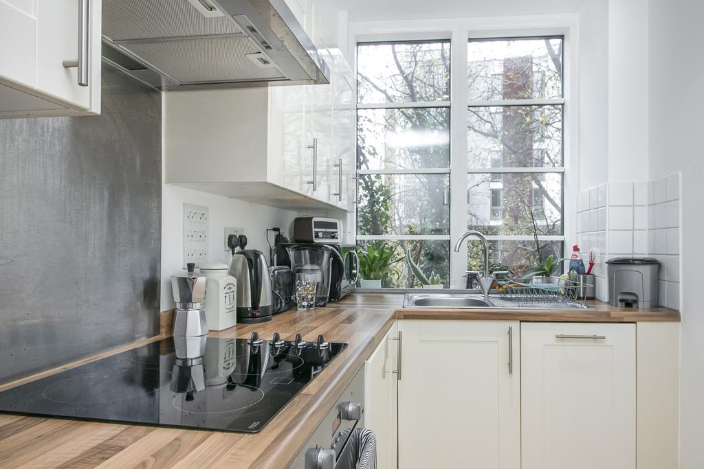 Baltic Place, London, N1 2 bed flat - £525,000