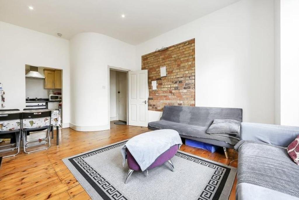 Crouch Hall Road, Crouch End, London 1 bed apartment - £1,395 pcm (£322 pw)