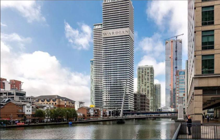 Marsh Wall, Canary Wharf, London, E14 2 bed apartment - £1,005,000