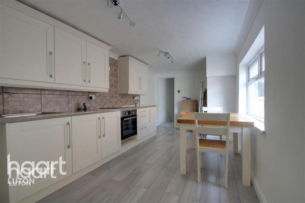 Wenlock Street, Luton 1 bed flat - £800 pcm (£185 pw)