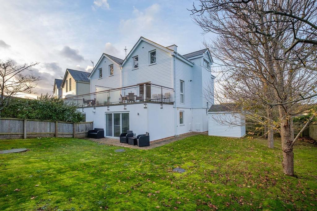 Yarmouth, Isle of Wight 5 bed semi-detached house - £595,000