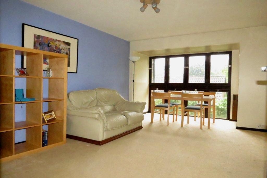 Braybourne Drive, Isleworth, TW7 1 bed flat - £1,100 pcm (£254 pw)