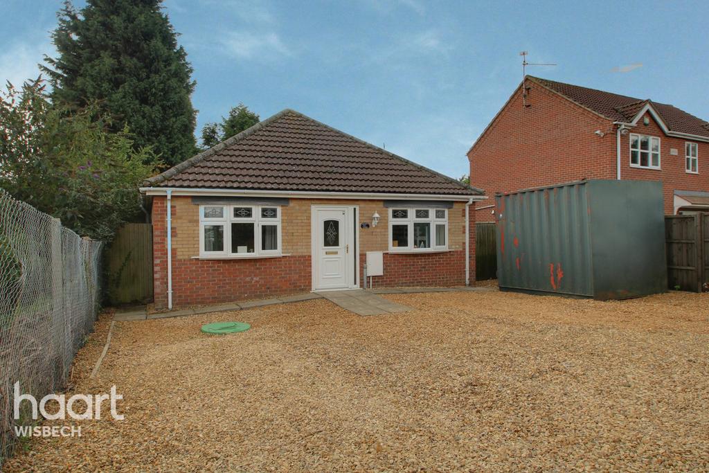 Back Road, Murrow 3 bed detached bungalow - £185,000