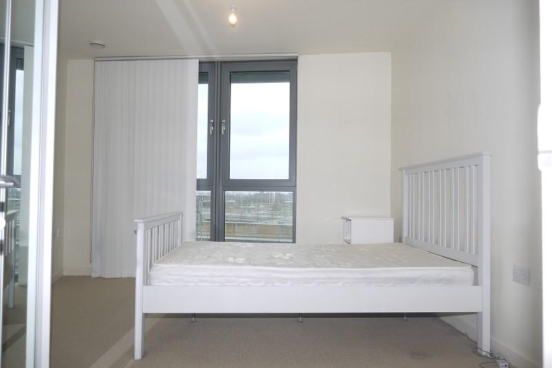 Icona Point, Warton Road, Stratford... 2 bed flat - £1,585 pcm (£366 pw)
