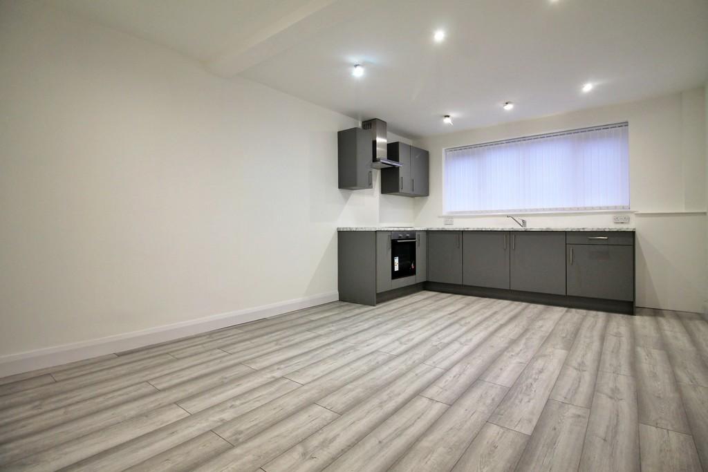 Albert Road, Widnes 1 bed apartment - £525 pcm (£121 pw)