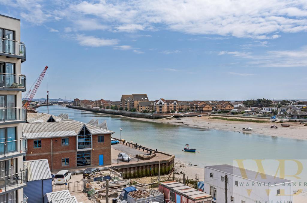 Mariner Point, Shoreham by Sea 3 bed apartment - £1,350 pcm (£312 pw)