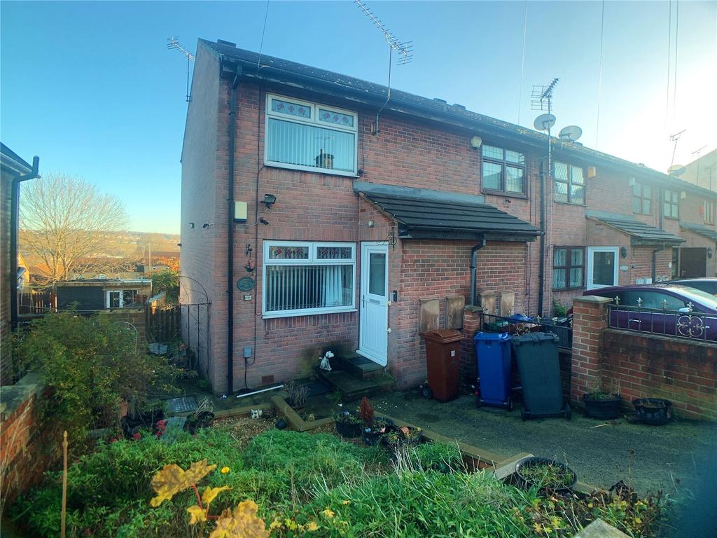 Bridge Street, Barnsley, S71 2 bed end of terrace house - £85,000