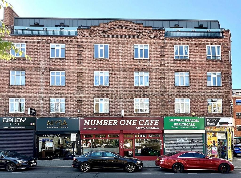 Well Street, Hackney, E9 2 bed flat to rent - £1,850 pcm (£427 pw)