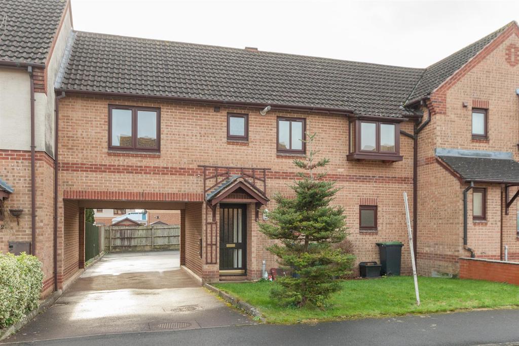 Penny Royal Close, Calne 2 bed coach house - £165,000