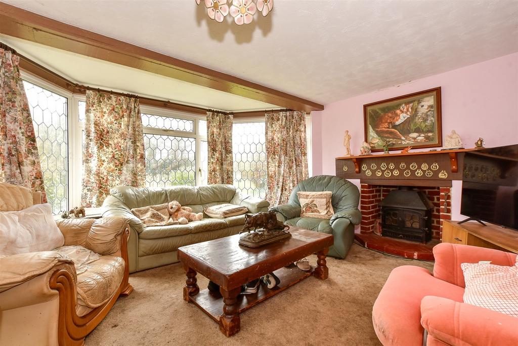Limerstone, Newport, Isle of Wight 4 bed chalet - £370,000