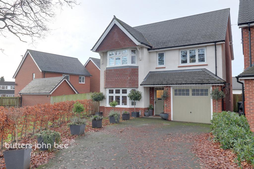 Sweet Field Close, Crewe 4 bed detached house - £280,000
