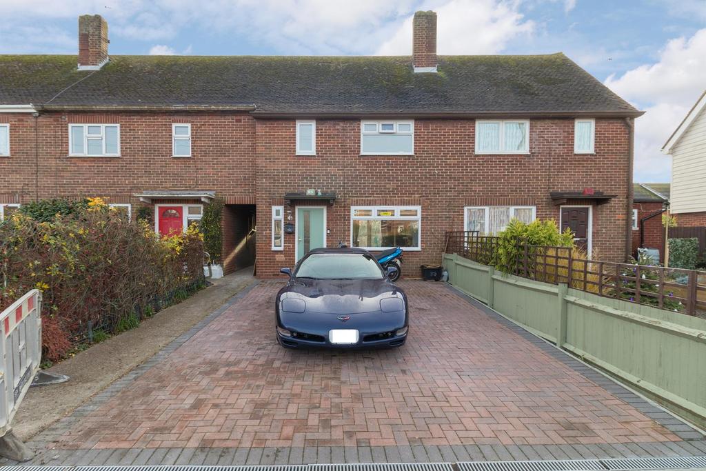 Biggins Wood Road, Folkestone 3 bed terraced house - £270,000
