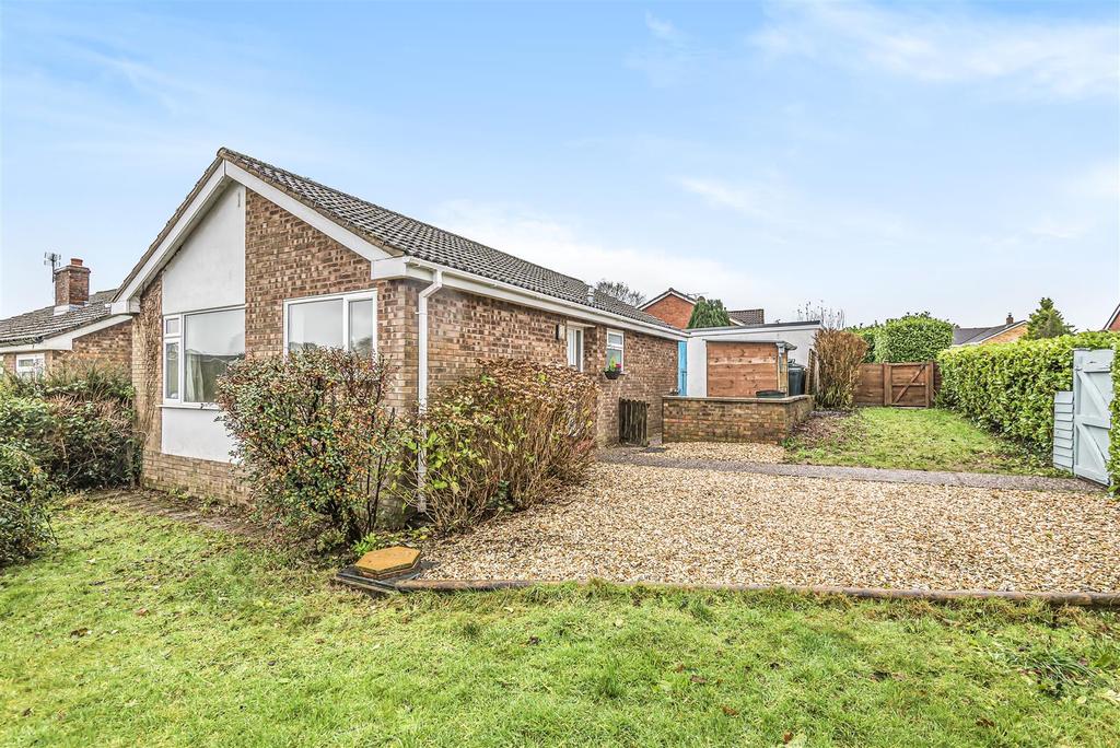 Greenslade Road, Witheridge, Tiverton 2 bed bungalow - £220,000