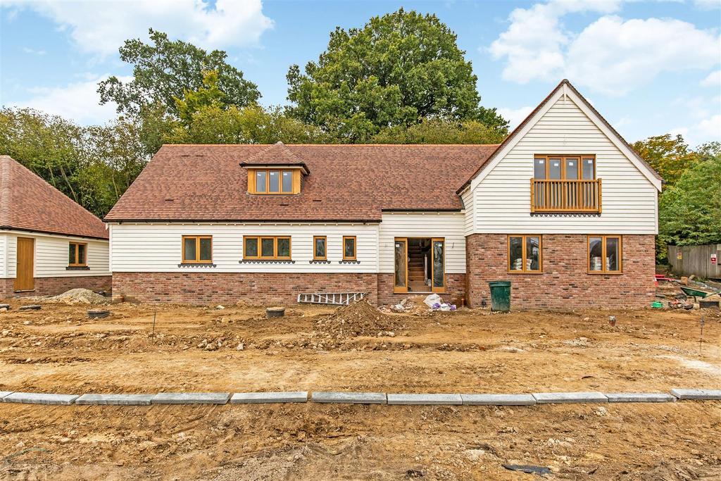Stockland Lane Hadlow Down Uckfield 4 Bed Detached House £1 100 000