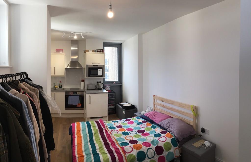 Wigham House, Barking, IG11 Studio - £899 pcm (£207 pw)