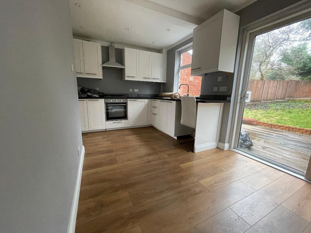 Park Street, Luton, LU1 3HD 3 bed semi-detached house - £1,100 pcm (£ ...