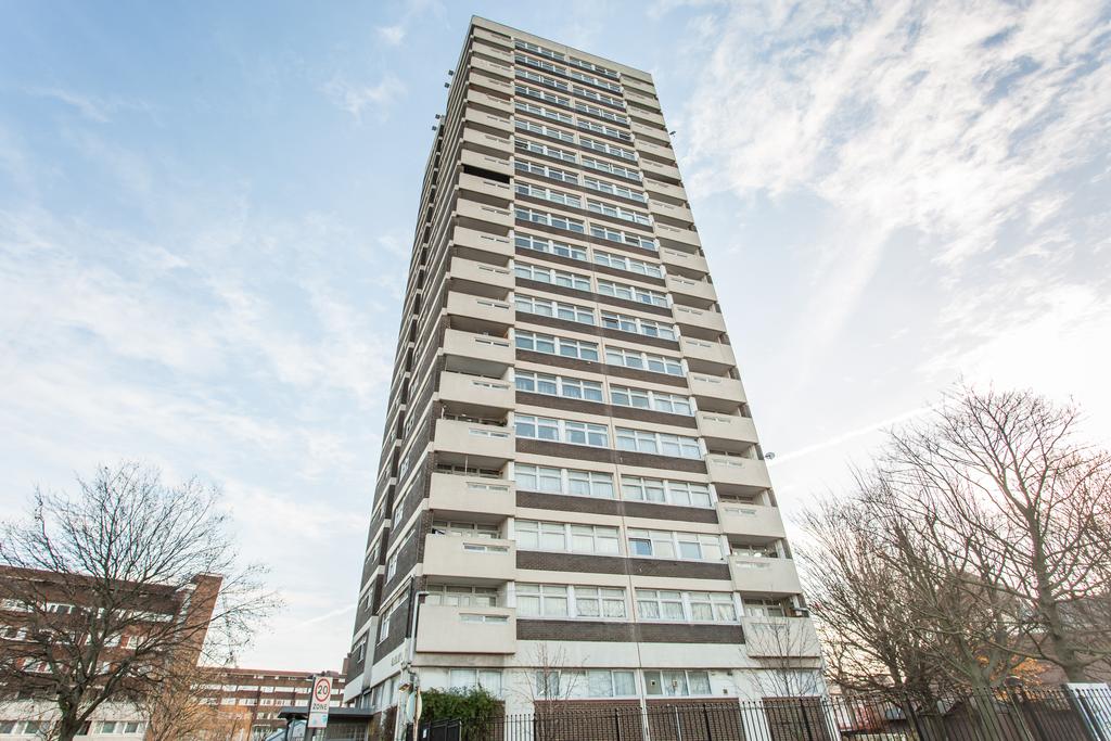 Elmslie Point, Bow, E3 2 bed flat - £1,500 pcm (£346 pw)