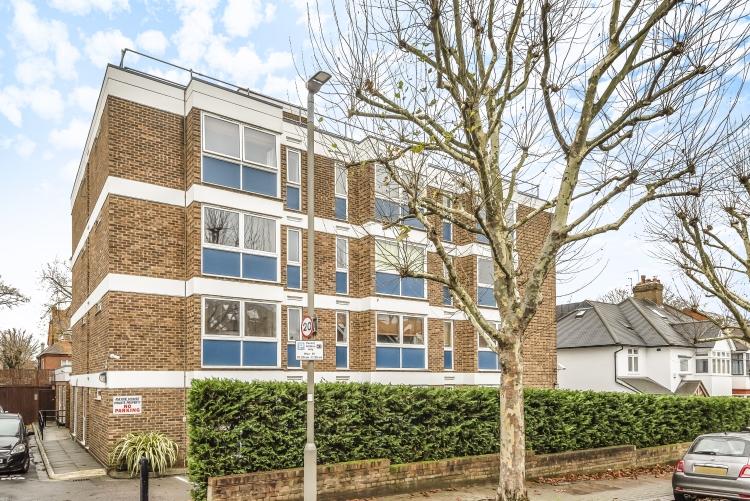Sudbrooke Road London SW12 Studio - £1,000 pcm (£231 pw)