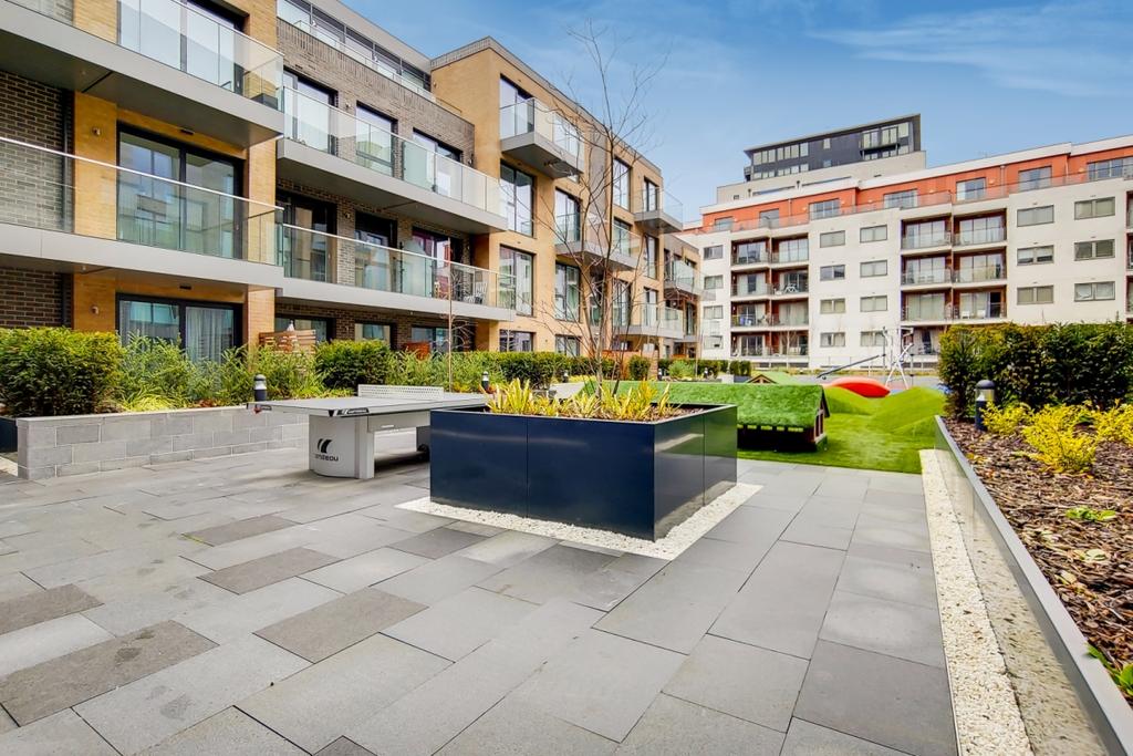 Taper Building, SE1 1 bed apartment - £2,275 pcm (£525 pw)