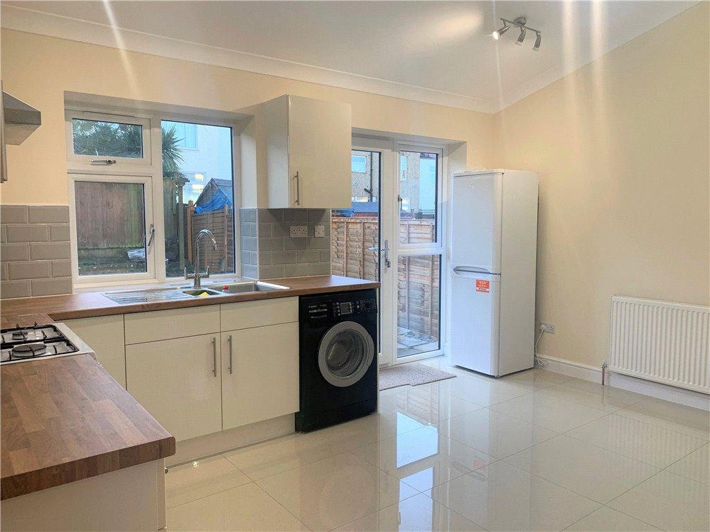 Tisbury Road, London, SW16 3 bed apartment - £1,700 pcm (£392 pw)