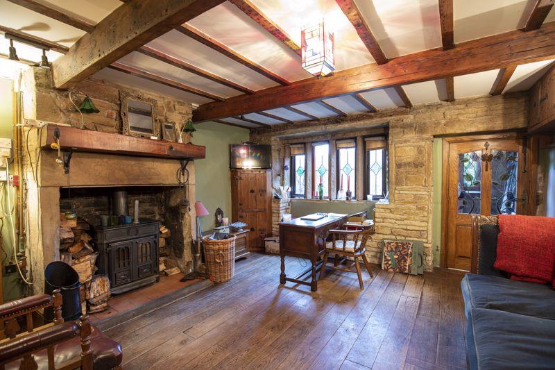 30 Royd Lane, Ripponden HX6 4LX 2 bed terraced house - £235,000