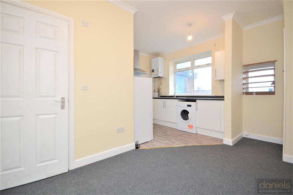Neasden Lane, Neasden, London 2 bed flat - £1,450 pcm (£335 pw)