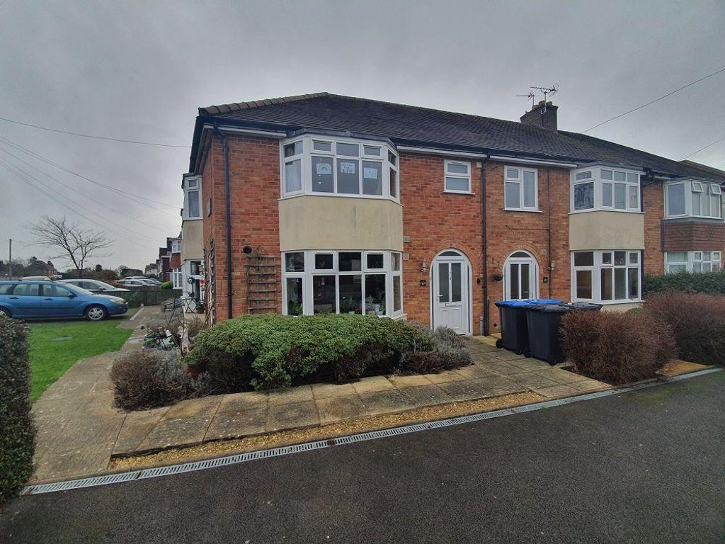 Station Road, Studley 2 bed flat - £575 pcm (£133 pw)