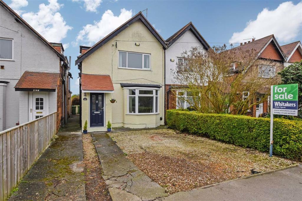 Hull Road, Anlaby Common, East Riding... 3 bed semi-detached house - £ ...