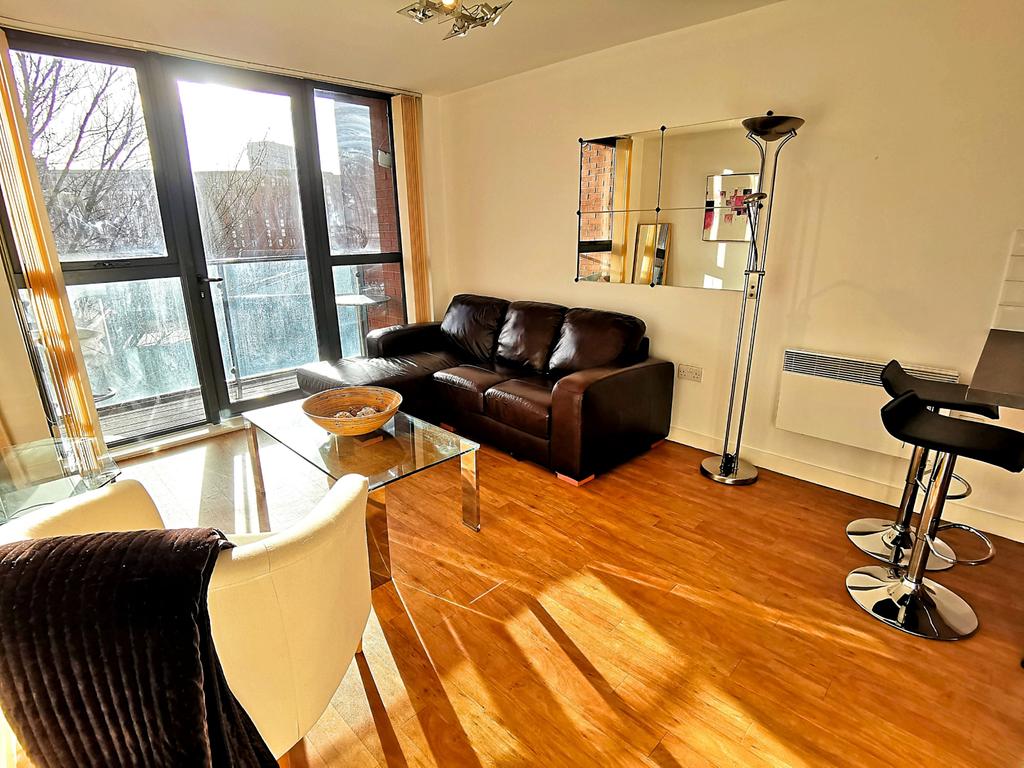 Quebec Building, Bury Street, Salford, M3 7DY 2 bed flat - £775 pcm (£ ...