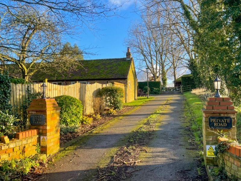 Hockliffe Road,Tebworth 3 bed detached bungalow - £500,000
