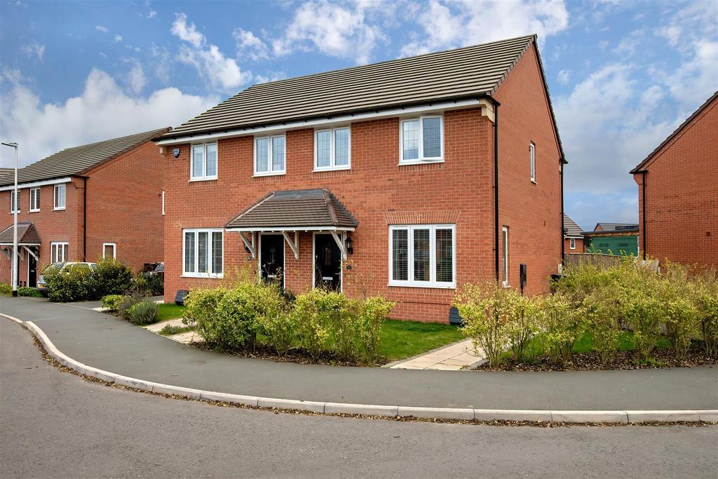 Underhill Way Bishops Tachbrook 3 Bed Semi Detached House £300 000